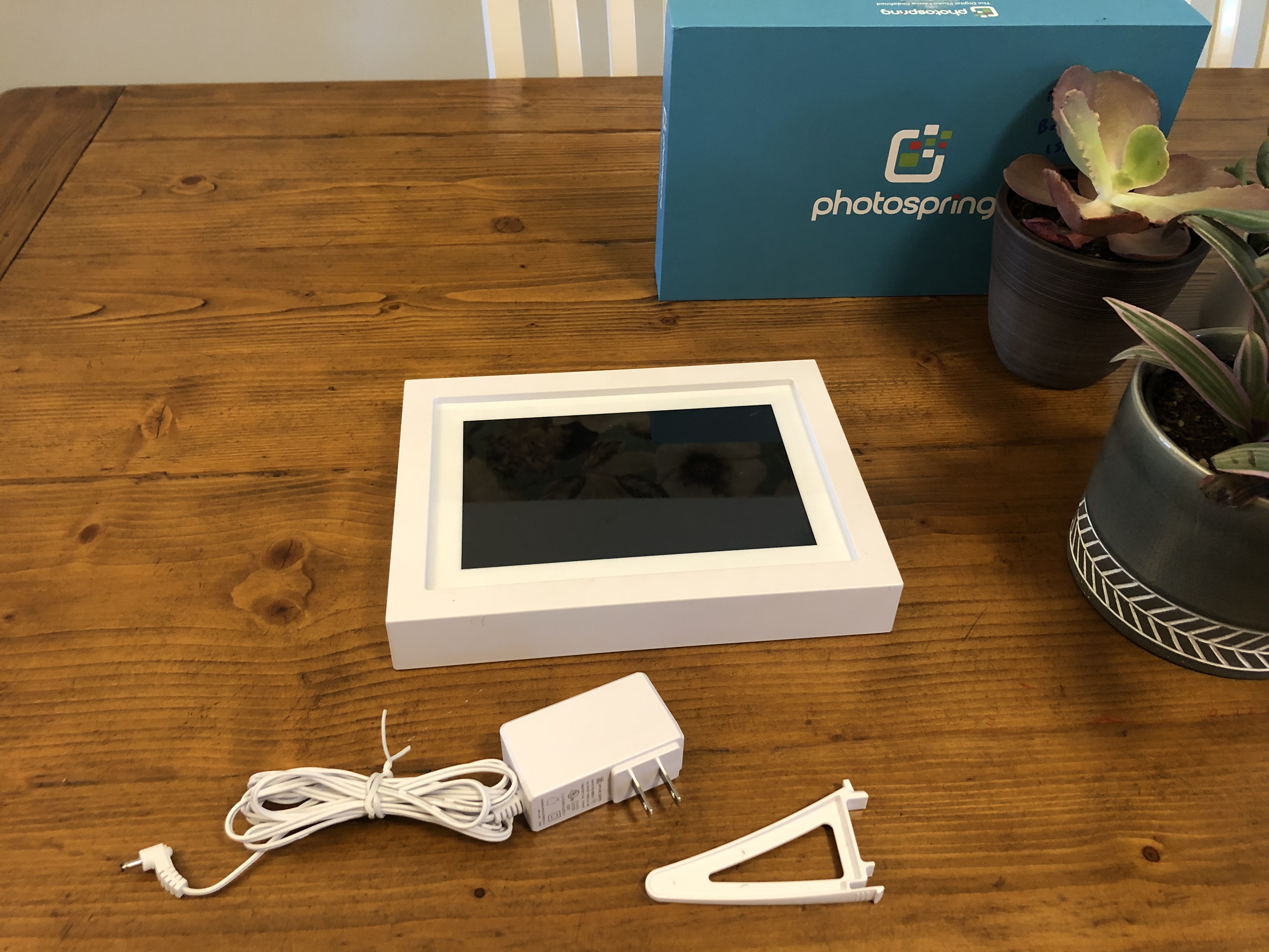 Power Up Your PhotoSpring Frame – PhotoSpring Smart Frame Support